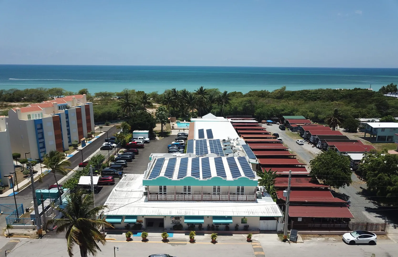 Combate Beach Resort recibe el Traveller Review Award 2025 – La Voz ...